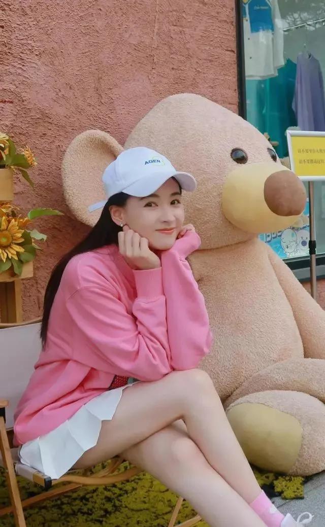 Celebrity Exploration Issue 0502: Charming, beautiful, Ding Xiaoying. - iNEWS