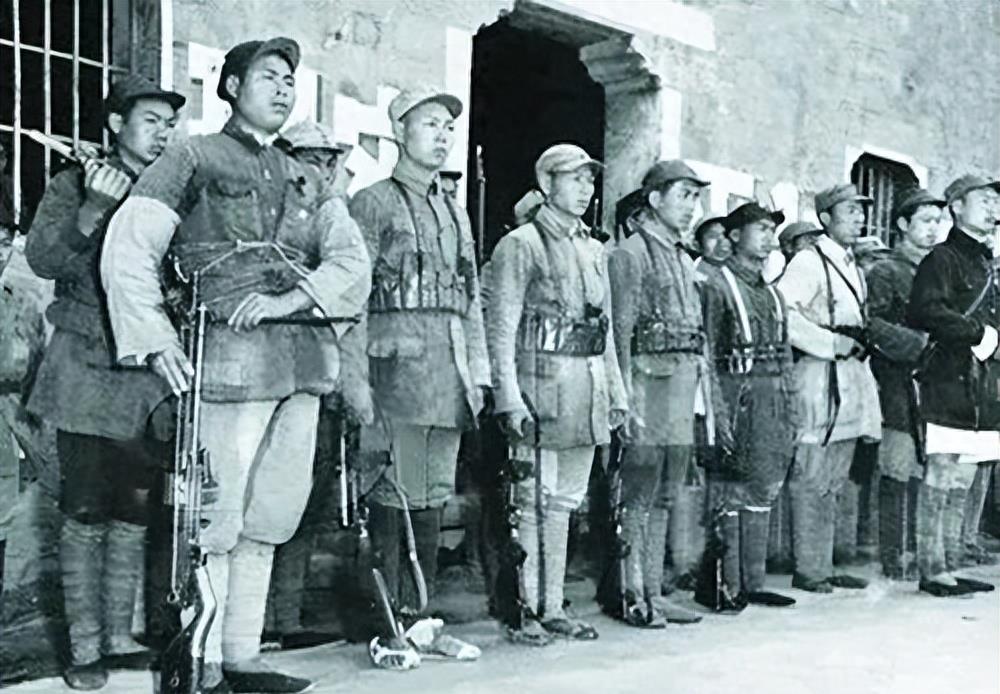 Activities of the New Fourth Army guerrillas in Yingzhou Village - iMedia