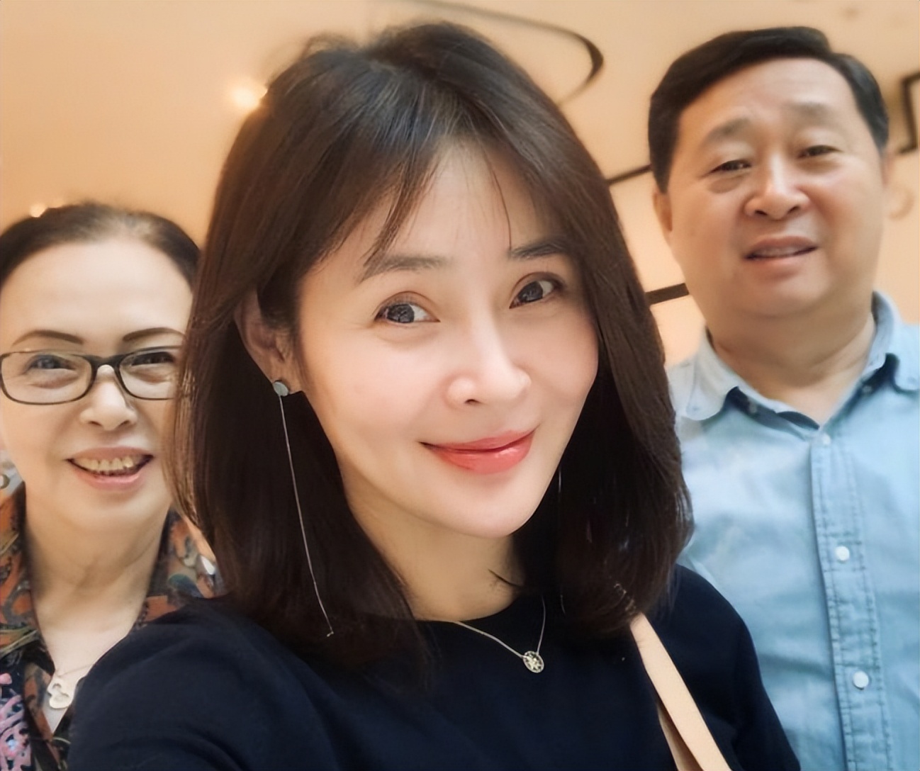 Actor Yu Mingjia: After 13 years of marriage, she only gave birth to children and did not cook ...