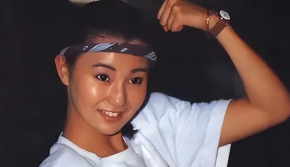 "Queen of the Movie" Maggie Cheung: Living alone in a slum area, 58 ...