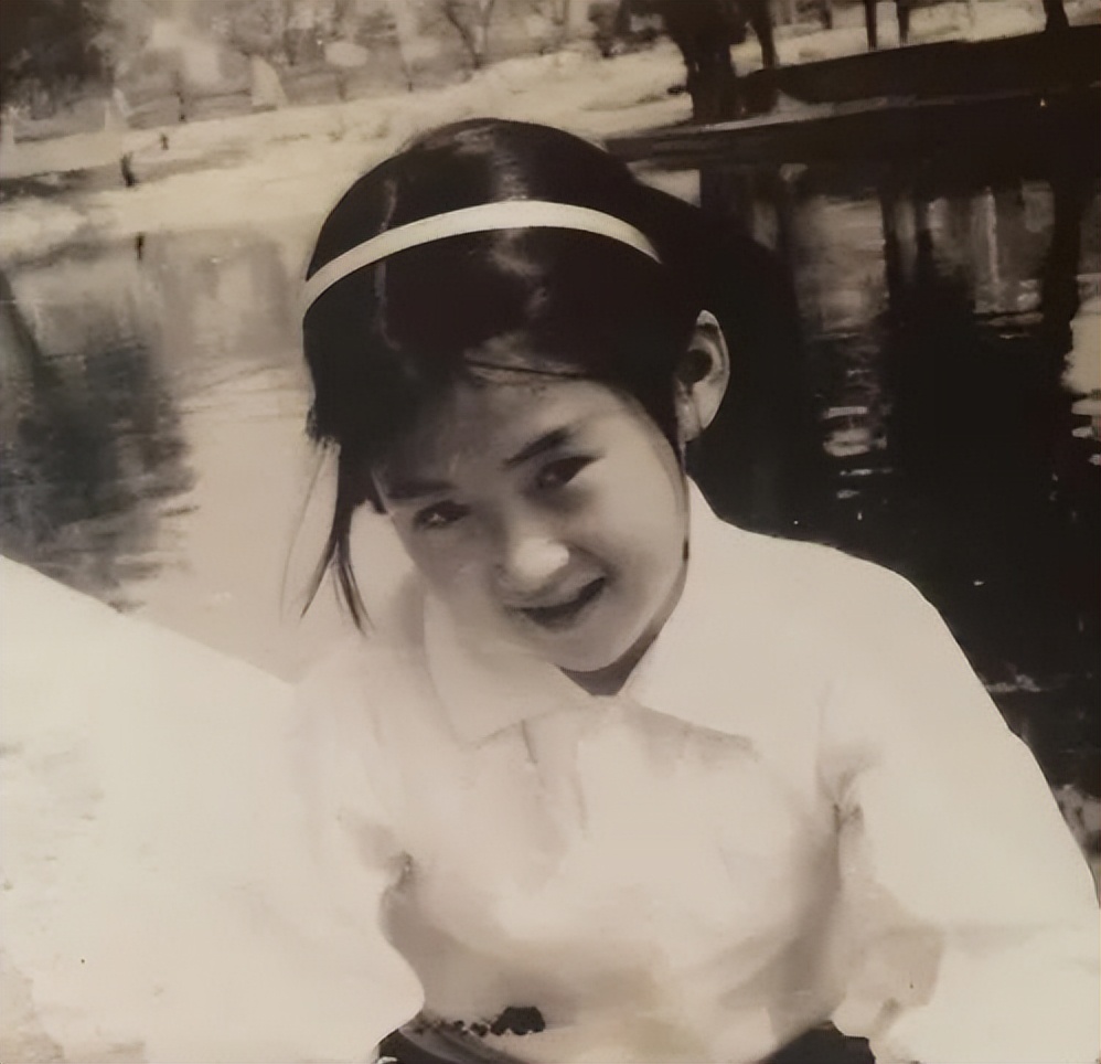 Over 50 years old, the charm still exists, the appearance of Xu Qing ...