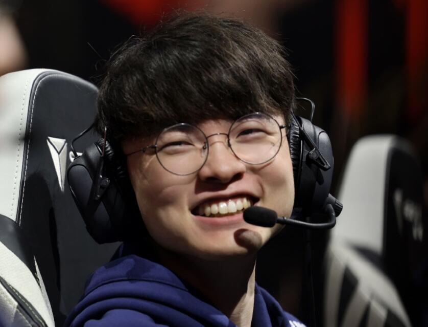 Faker was ridiculed by Korean netizens. He only has one hero every year. It is more appropriate ...