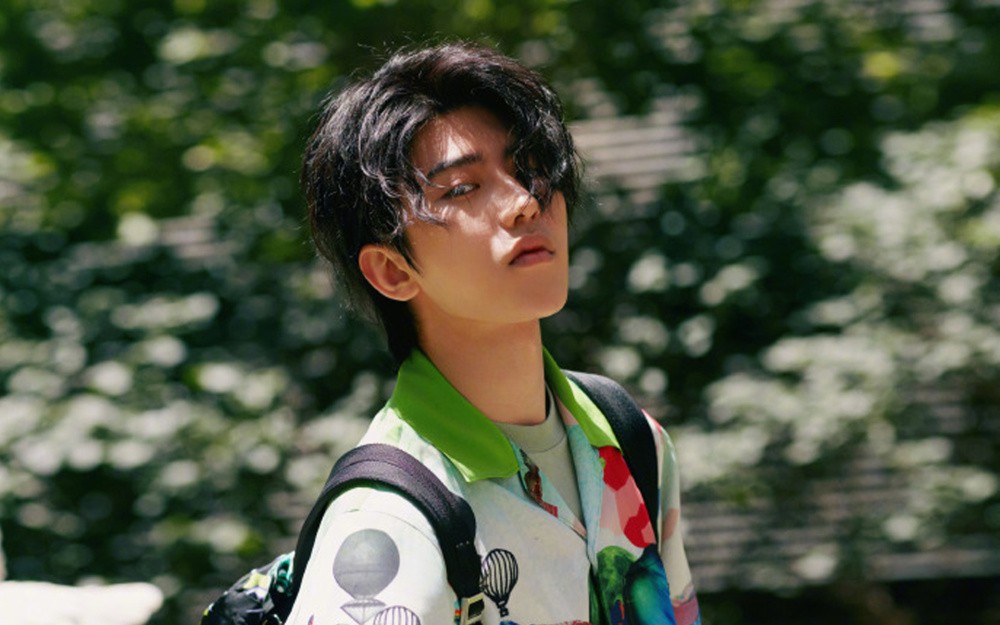 It took Cai Xukun 3 years from a newcomer to a superstar, but it only took 1 day to go from top ...