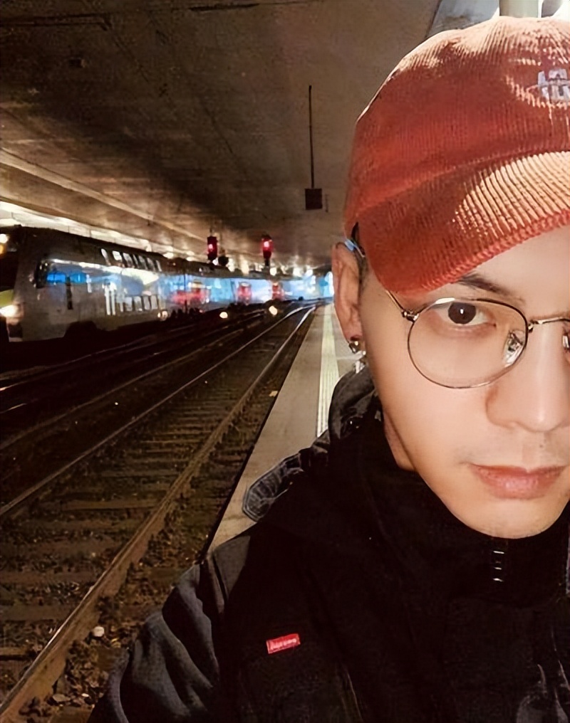 Chen Weiting's one shot has been popular for a season of variety shows ...