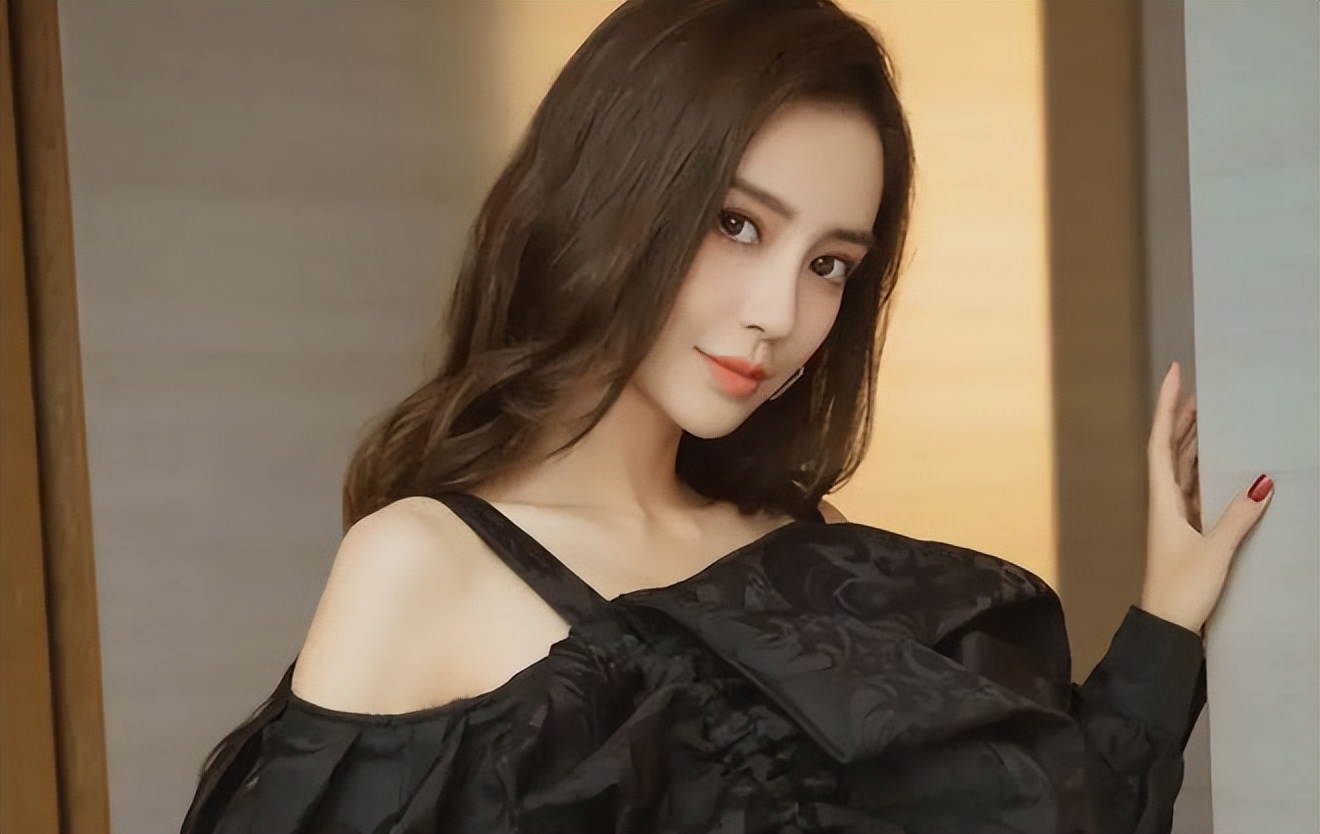 Yang Ying's IG fans exceeded 10 million, ranking first among Chinese ...