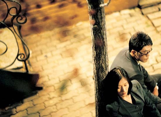 Two unpopular Korean R-rated movies, while watching the excitement ...