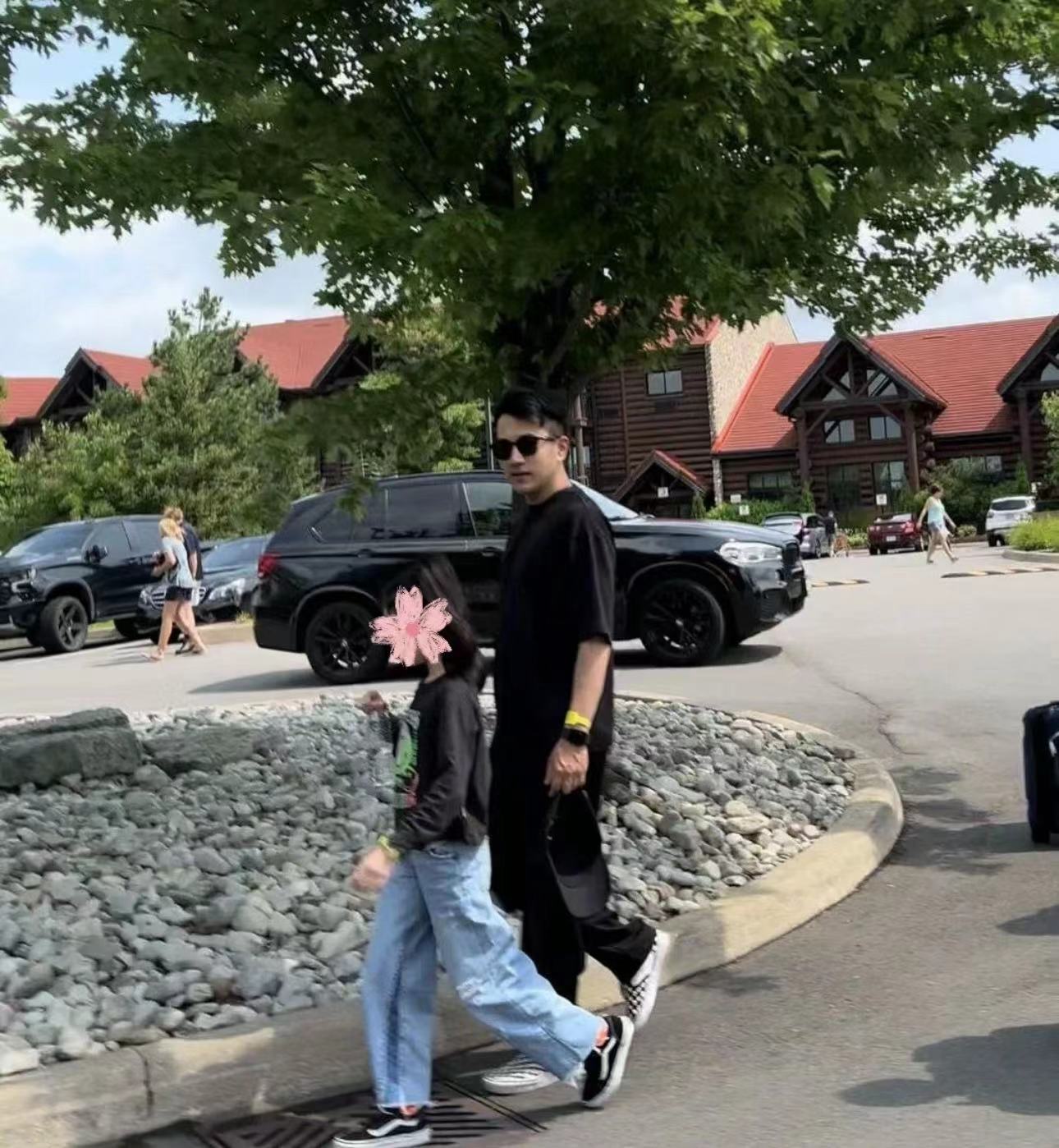 Hawick Lau travels to Canada with his daughter! The 9-year-old Xiao ...