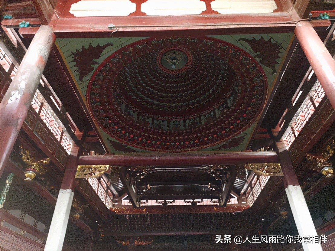 The smallest emperor's palace in the world - Linpu Taishan Palace in ...