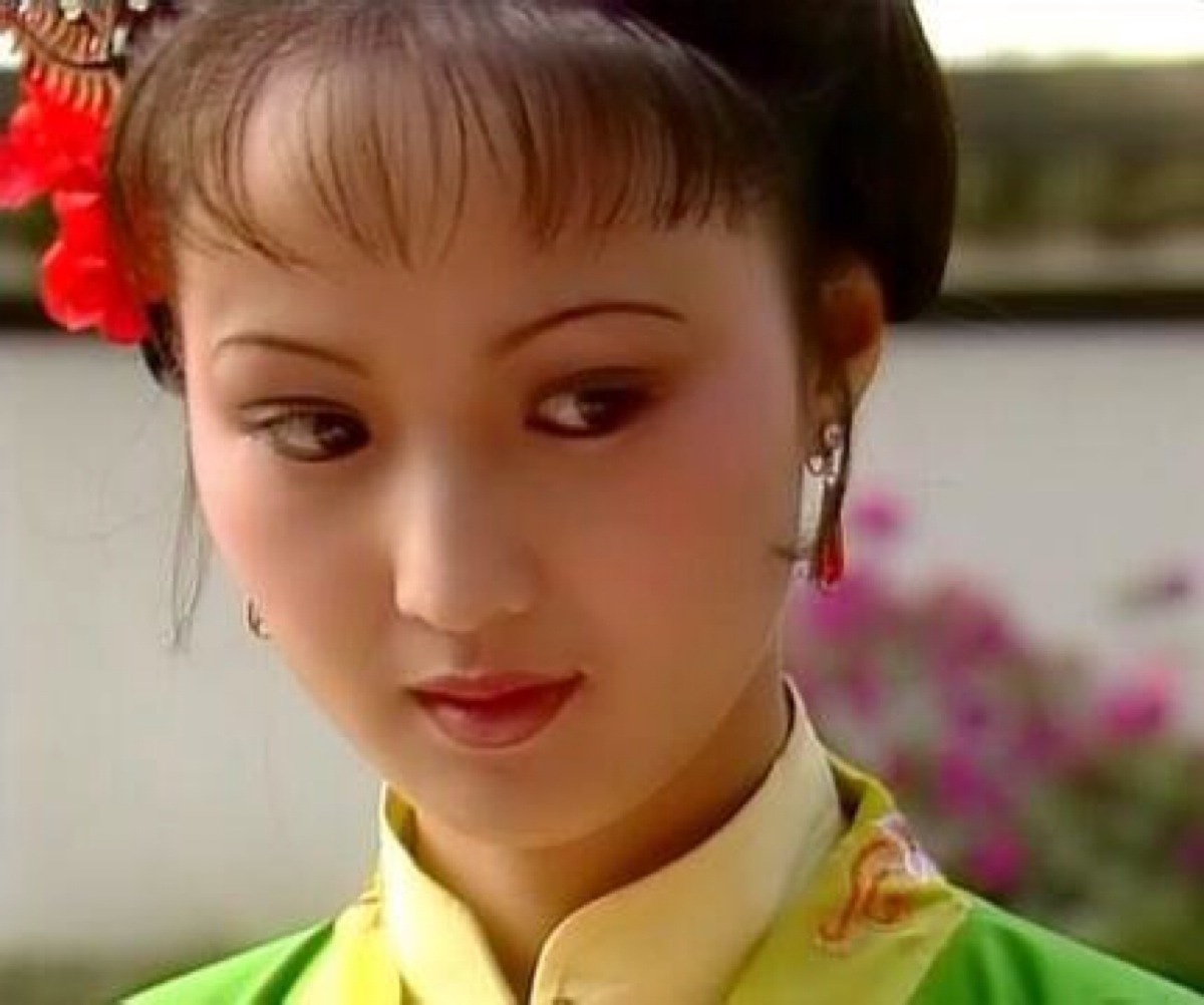 Is Ping'er Bai Yueguang in "A Dream of Red Mansions"?Tan Chun ordered ...