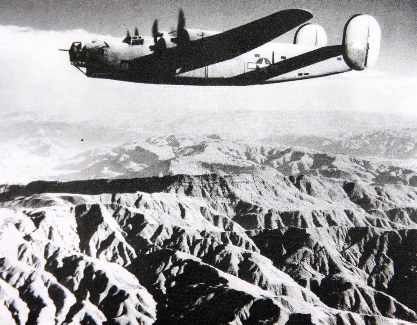 The U.S. Air Force's aid to China Flying Tigers is notorious for its ...
