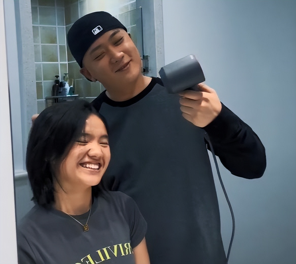 In order to gain traffic, Cui Jin "pretends" to be in harmony with Li Leyou?Netizen: It's so ...