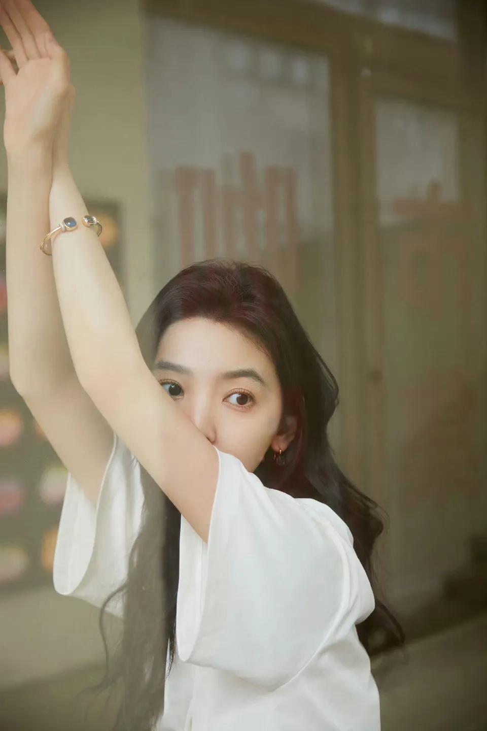 Zhang Ruonan's beautiful picture - iNEWS