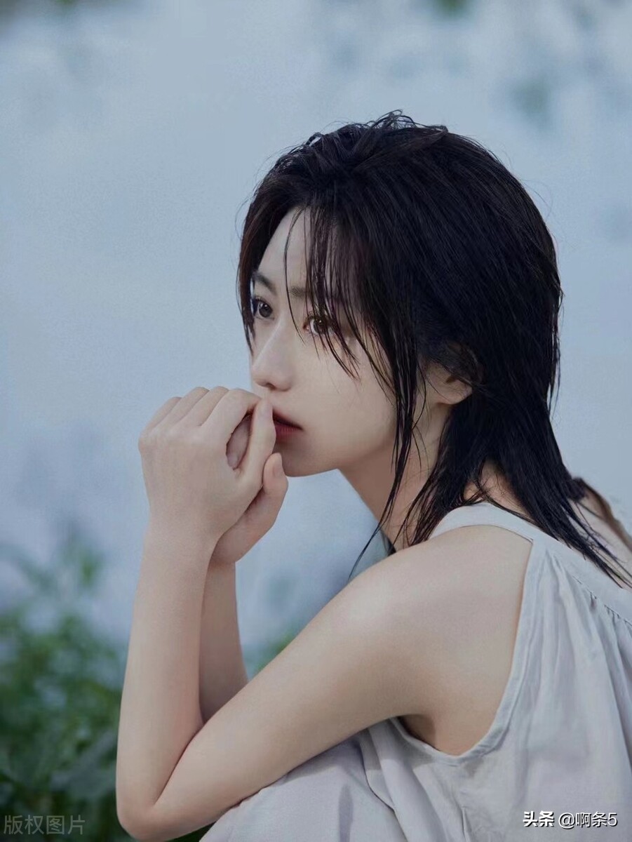 Li Mi'er Outdoor Photo Album - iNEWS