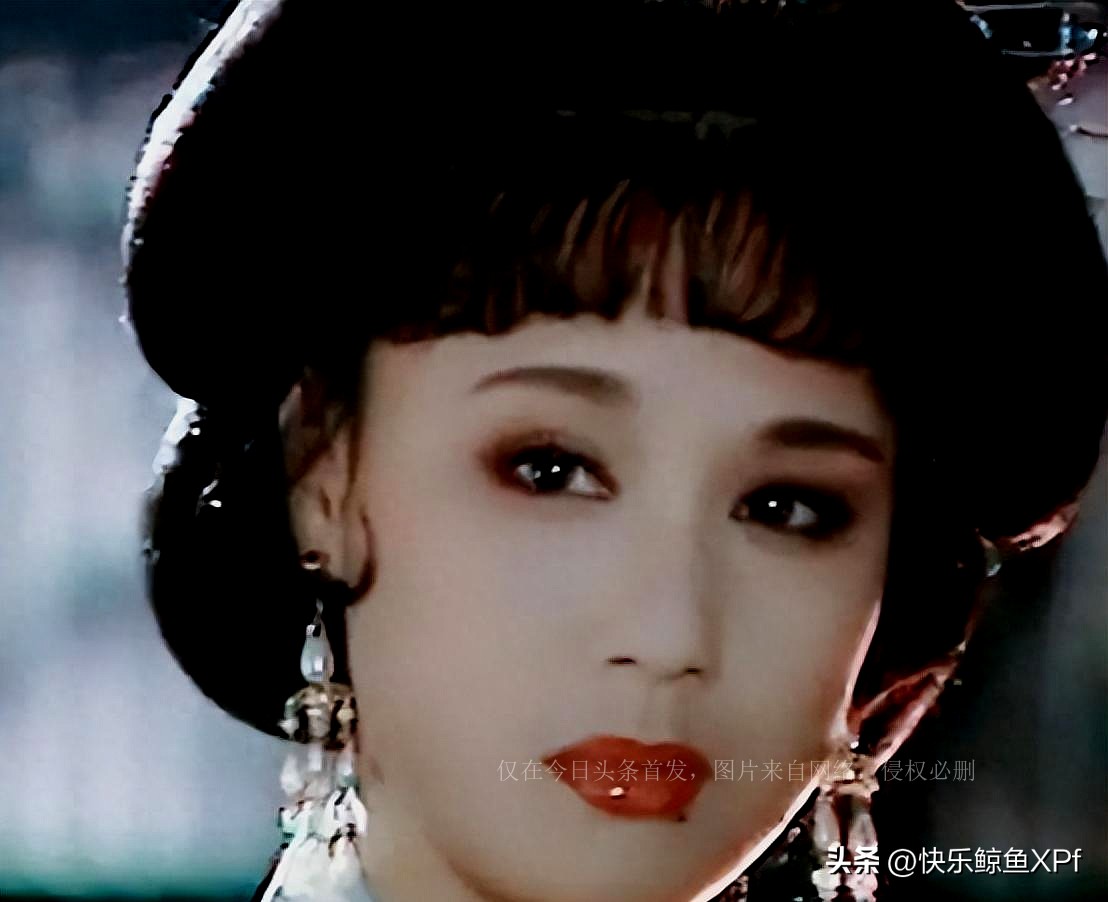 She is famous for her beauty mark: she has lived with the director for ...