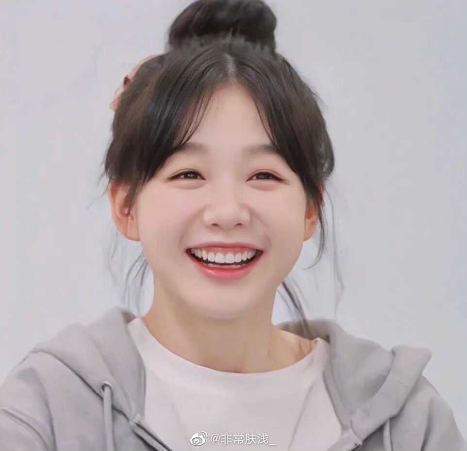 Xu Mengjie's plastic surgery failed?Attending the event, the face was stiff, and netizens said ...