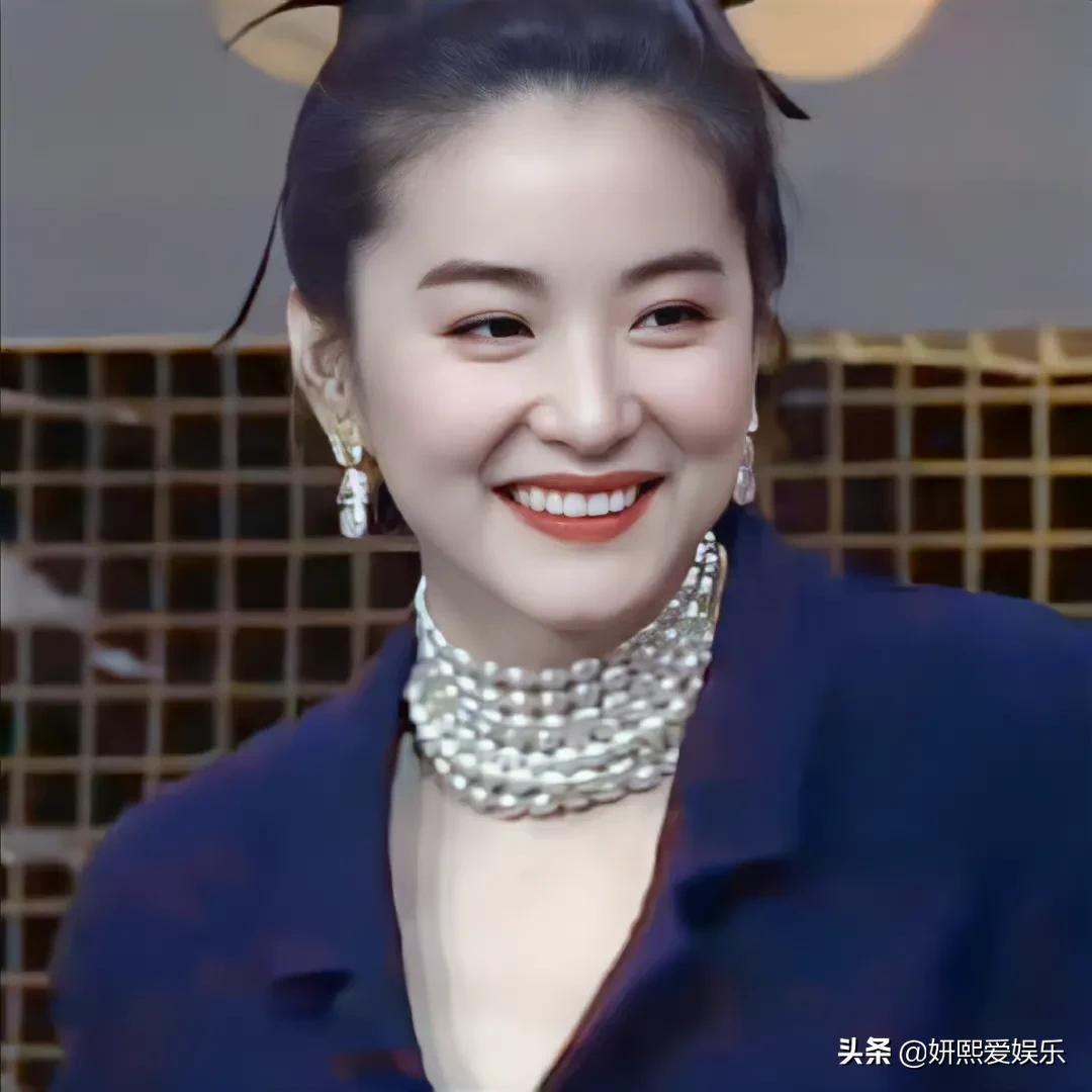 How beautiful was Lin Qingxia when she was young?Known as "the first ...