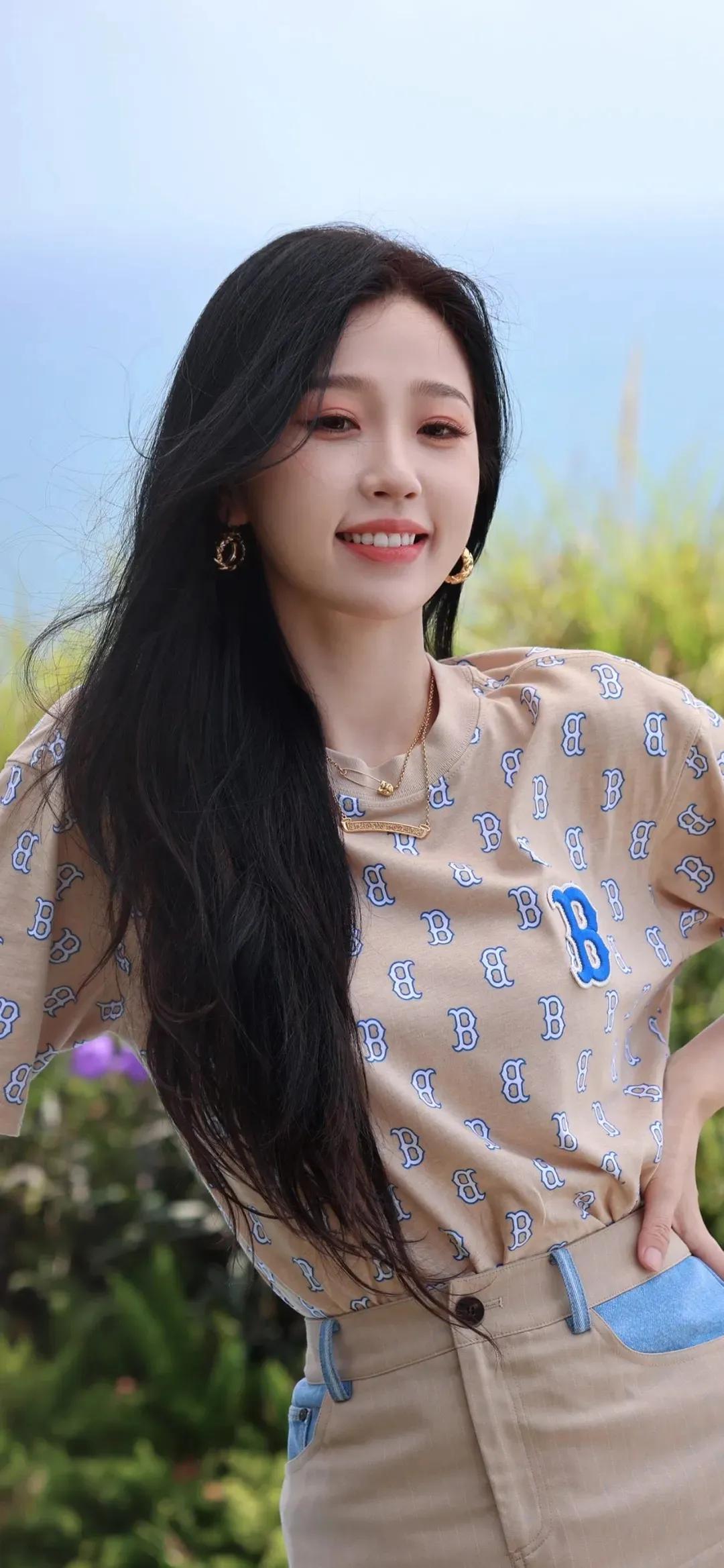 Yu Shuxin's photo wallpaper - iNEWS