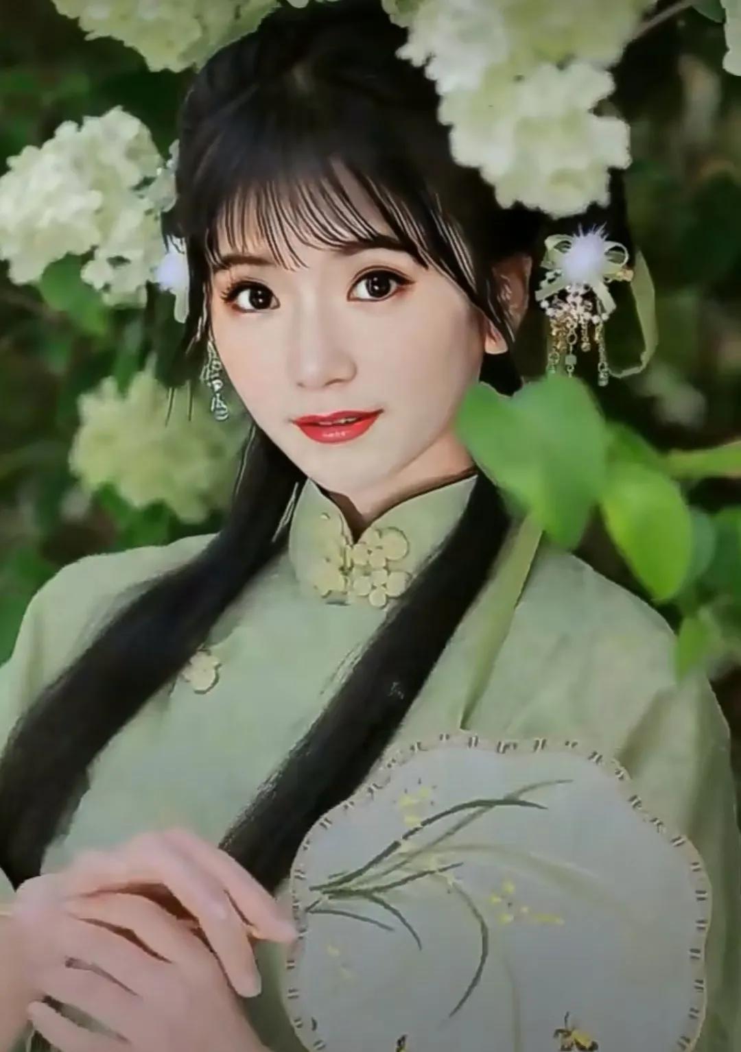 Ruby Poetry: "Tea Talk Among Flowers" (4) - iNEWS