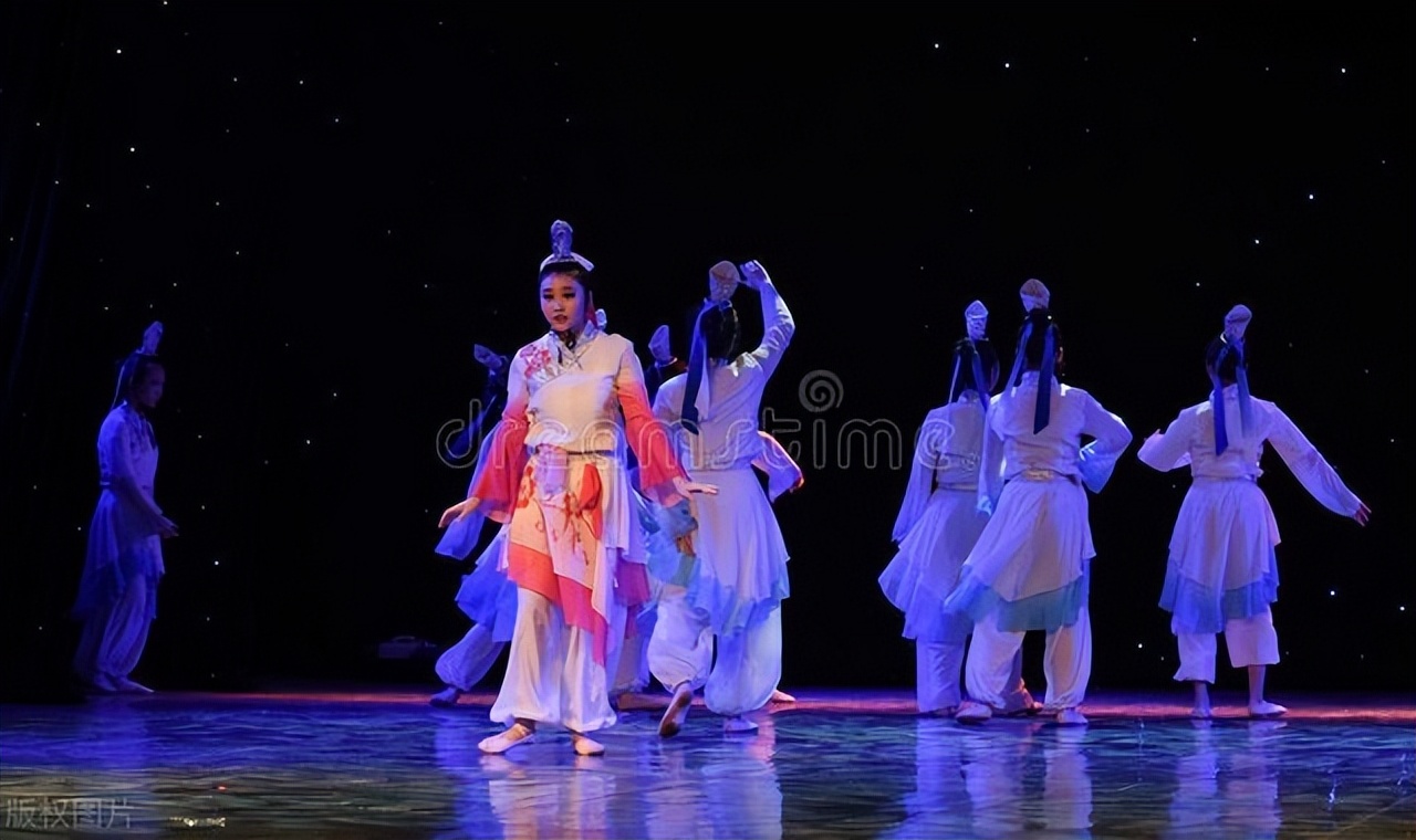 What is the love between Liang Shanbo and Zhu Yingtai? I blush after ...