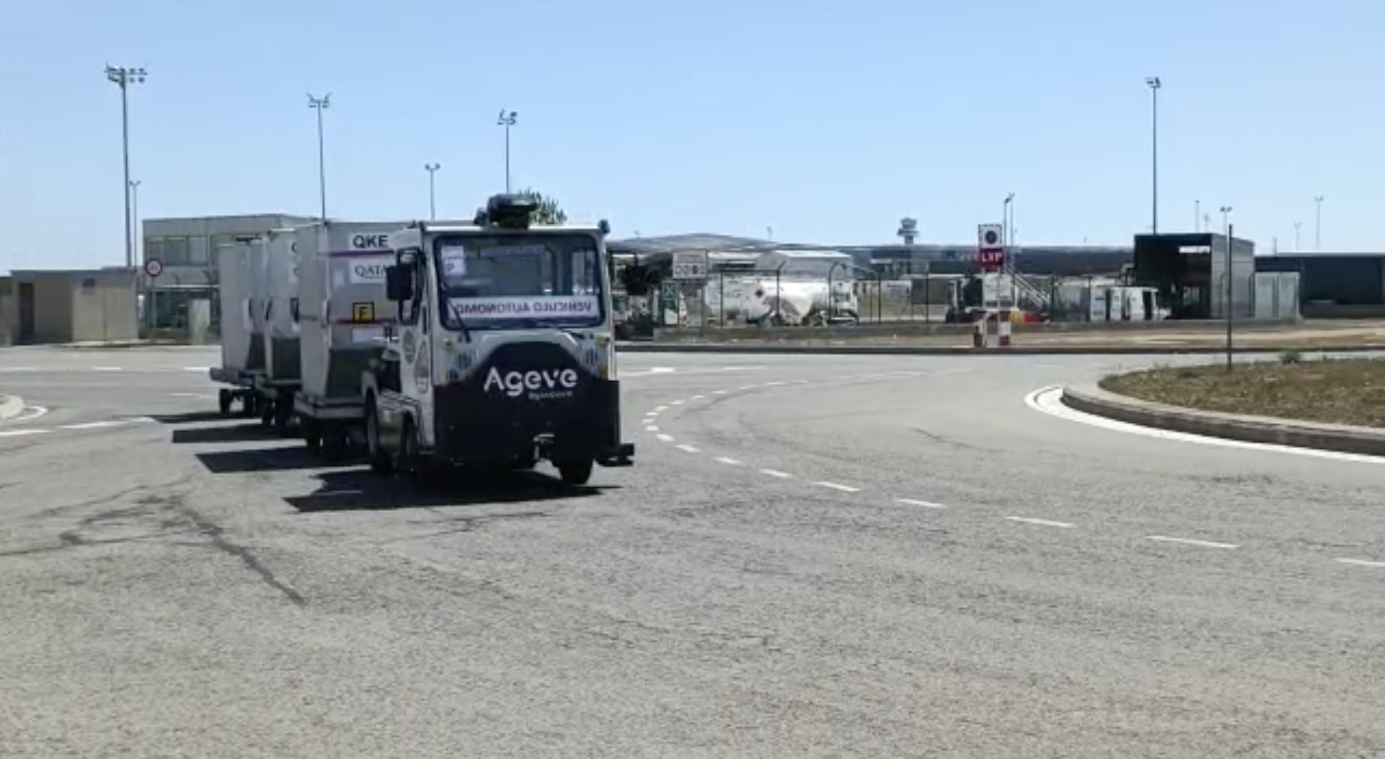 BLUEBOTICS takes AGVs and AMRs outside - iMedia