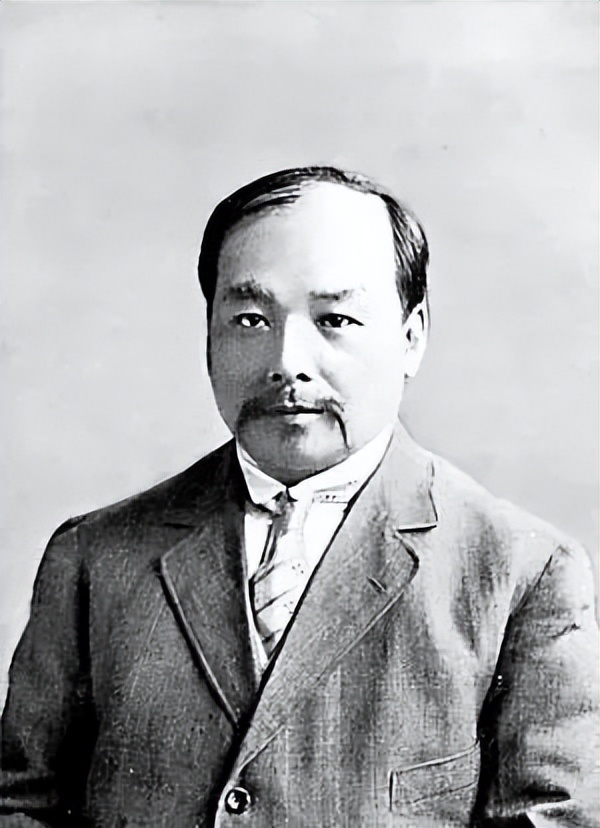 The Political Strongman under the "Imperial Thought": The End of the ...