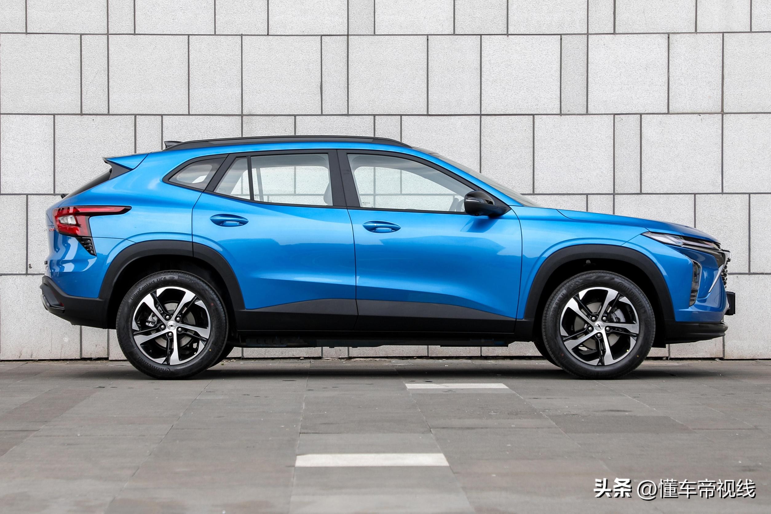 Equipped with a 1.5T four-cylinder engine, positioned as a compact SUV ...