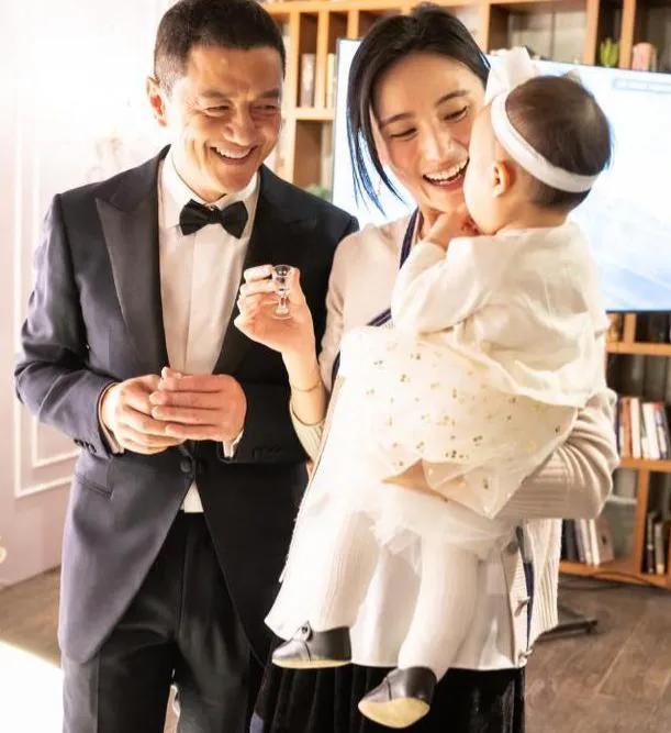 Li Yapeng and Haiha Jinxi's "Father-Daughter Love" finally got married ...