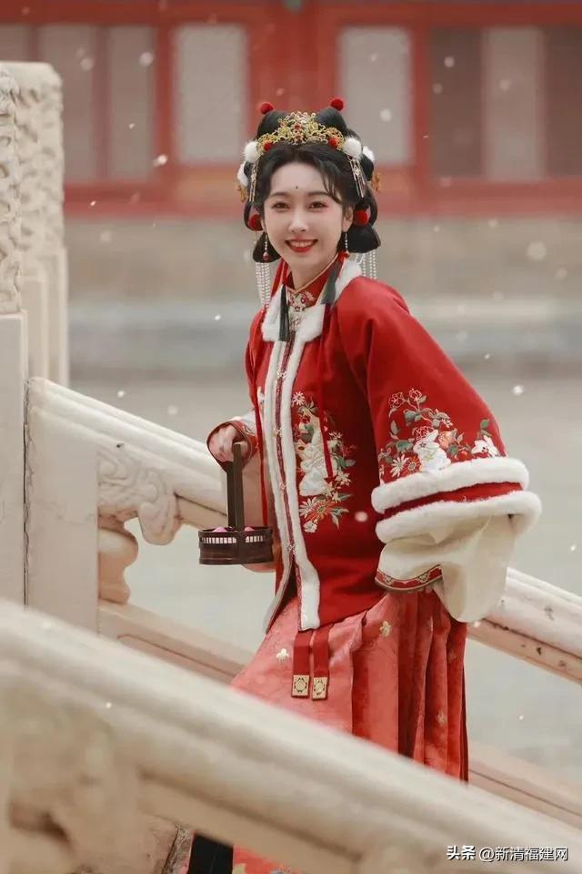 Actor Xuan Lu Fu Xing shines fresh, elegant and sweet - iNEWS