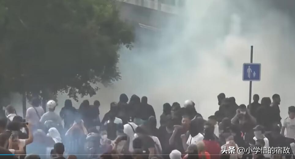 Behind the Fire and Smoke: The Internal Causes of the French Social ...