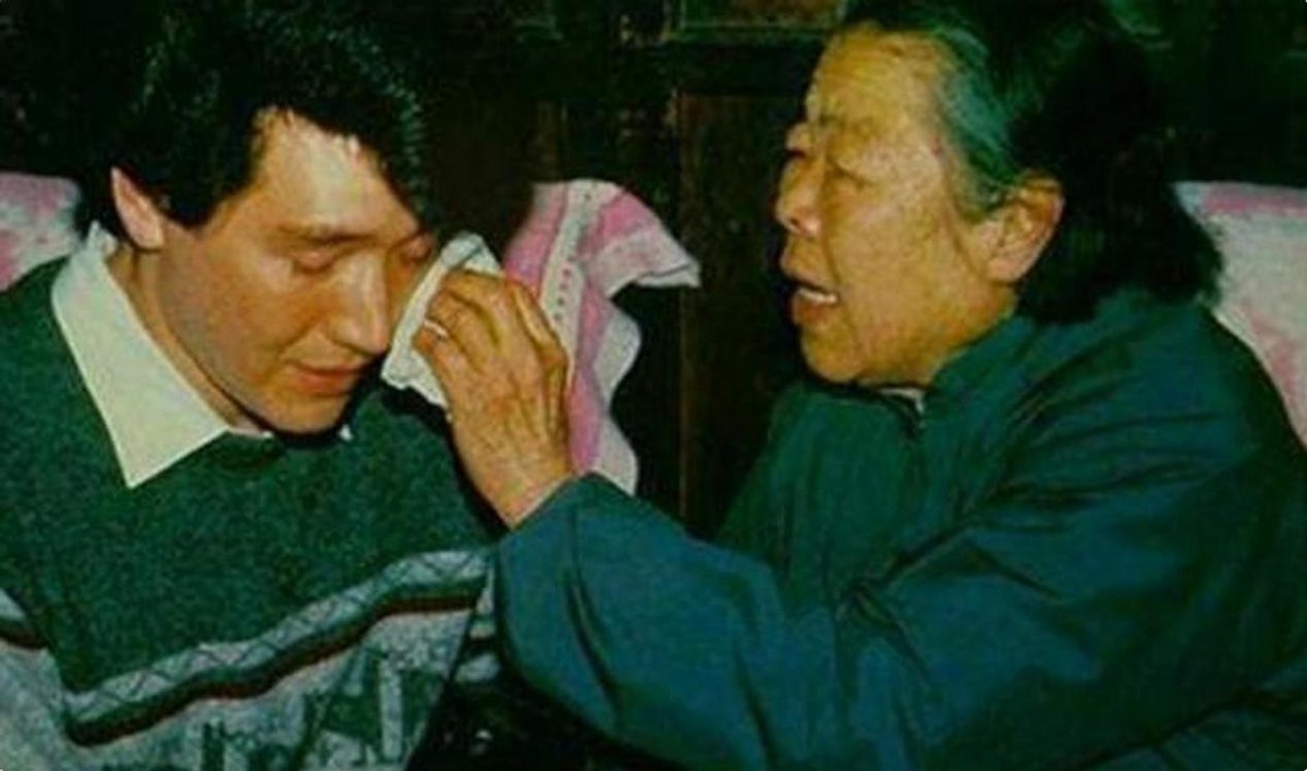 "No wife and no children" Fei Xiang was banned for 14 years: Mother ...