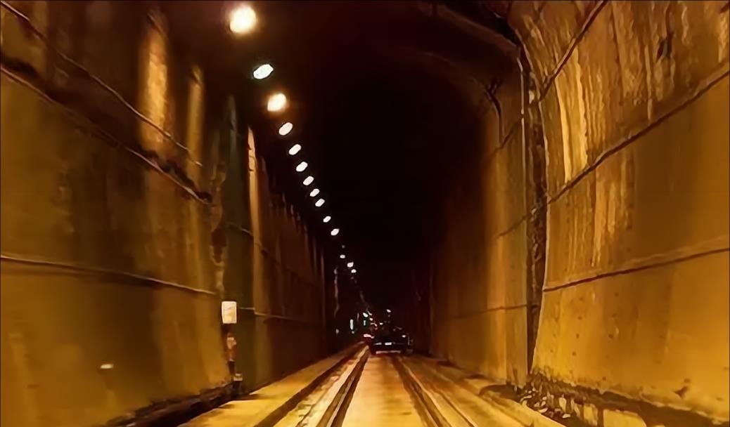 The loneliest town in the world: 300 people in the town squeeze into ...