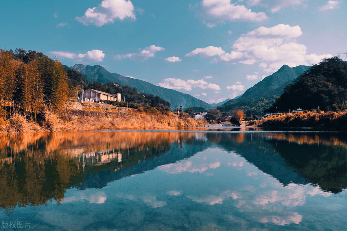 Liu Yuxi's fifty-one year old - iNEWS