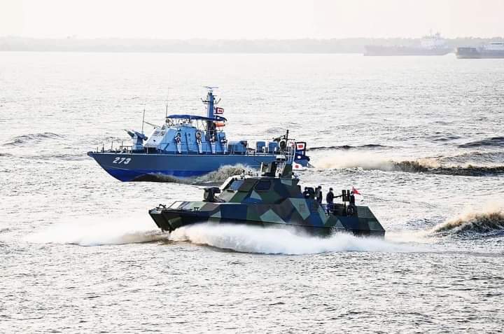 Another civil war weapon, the Israeli "Super Devola" Mk III patrol boat ...