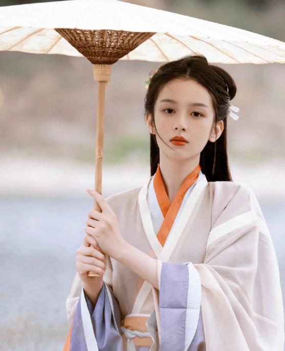 After watching the casting of the new version of Huang Rong, I have ...