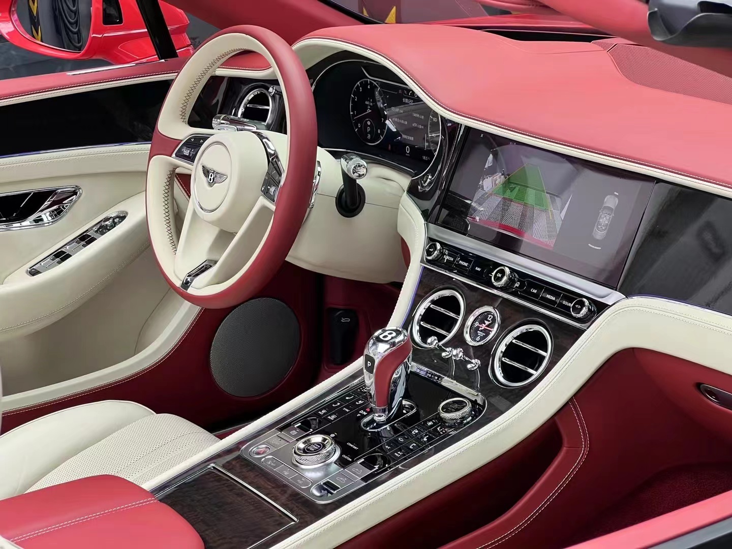 The touring flying machine on land, the Bentley Continental GTC ...