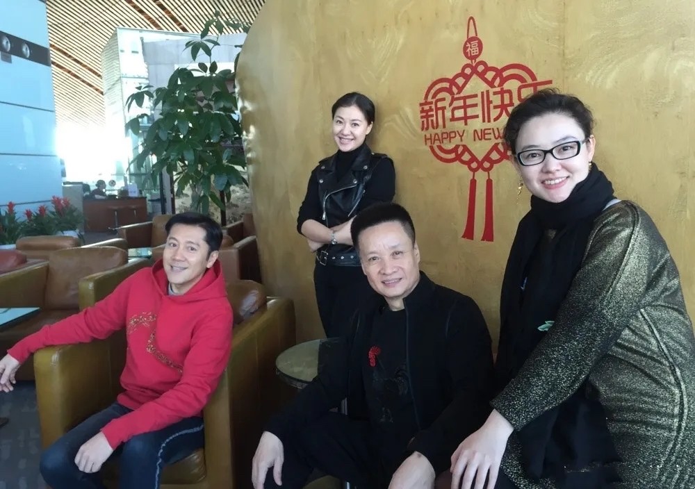 Yan Weiwen's wife turned out to be her! She looks ordinary but gentle ...