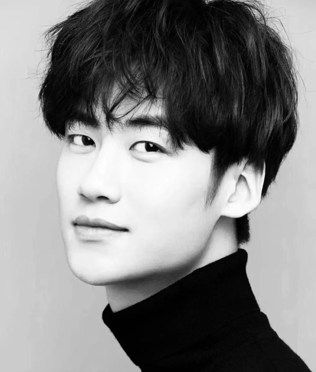 farewell! 25-year-old actor Liu Feng died suddenly of myocardial ...