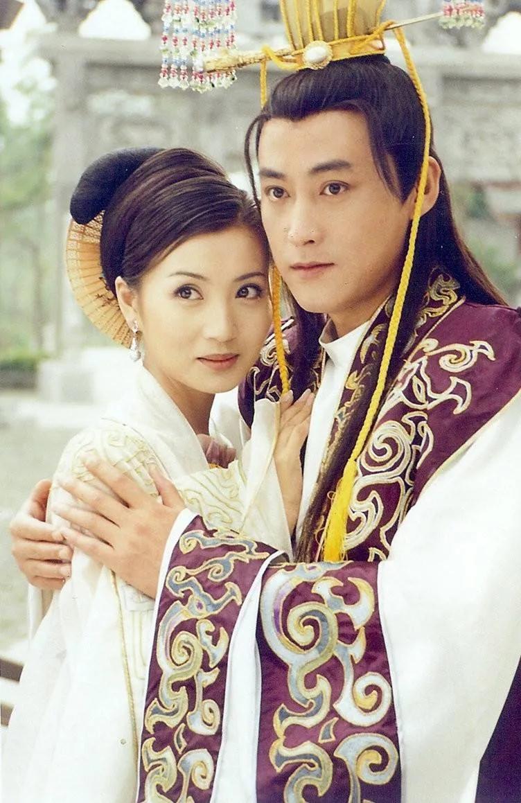 In the story of choosing a concubine, Chen Hao played two beauties and eventually married the ...