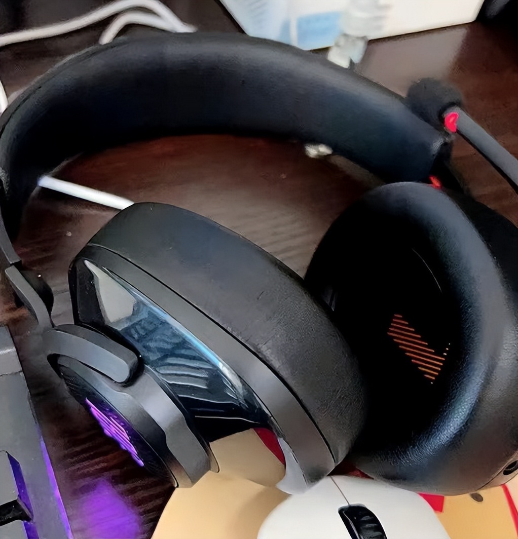 Introducing "sound" earphones to dominate the game, JBL understands ...