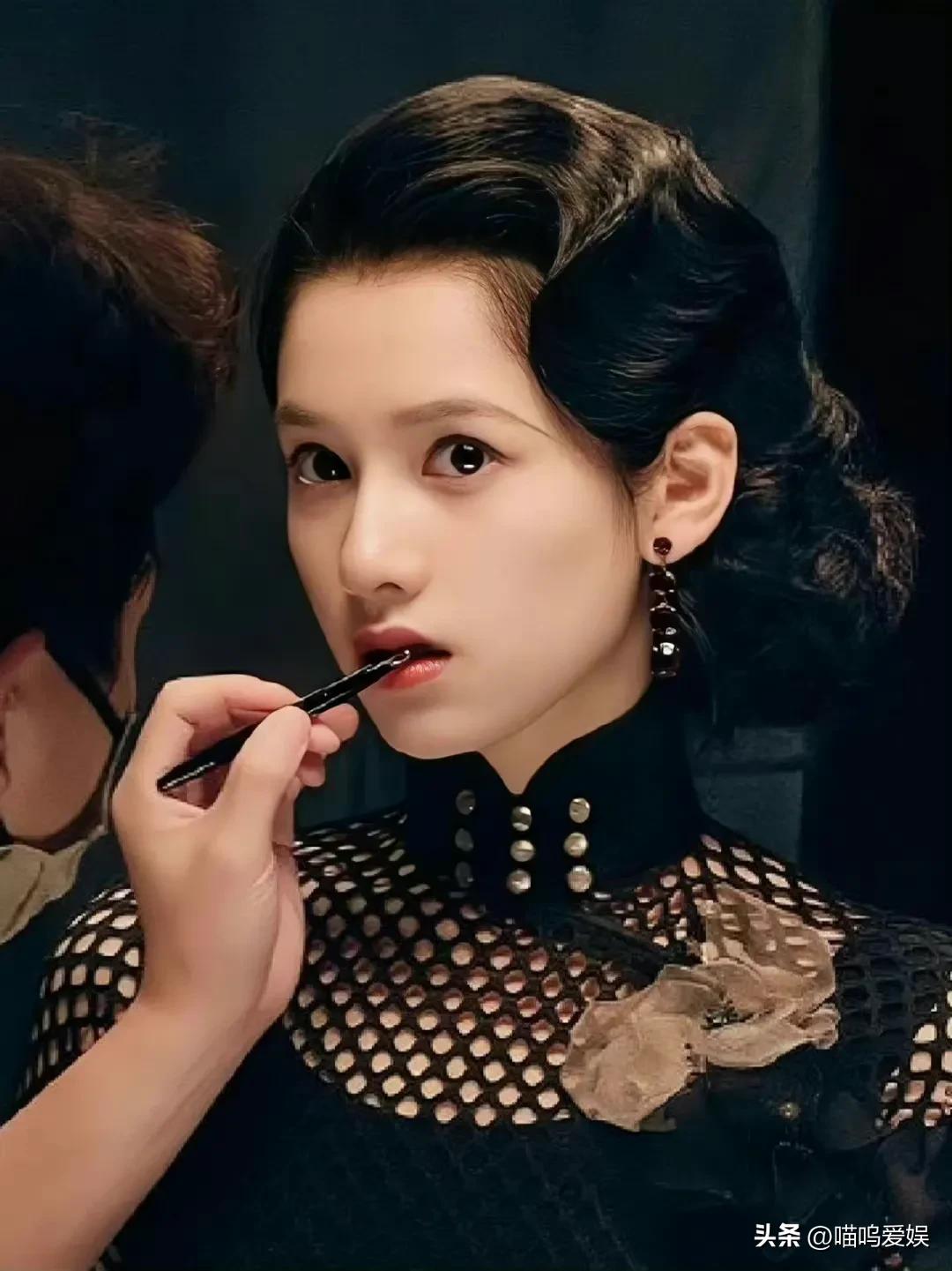 Eat melon? Zhao Liying Gong Jun Luo Yizhou Zhang Jingyi Bai Yu Zhou Ye ...