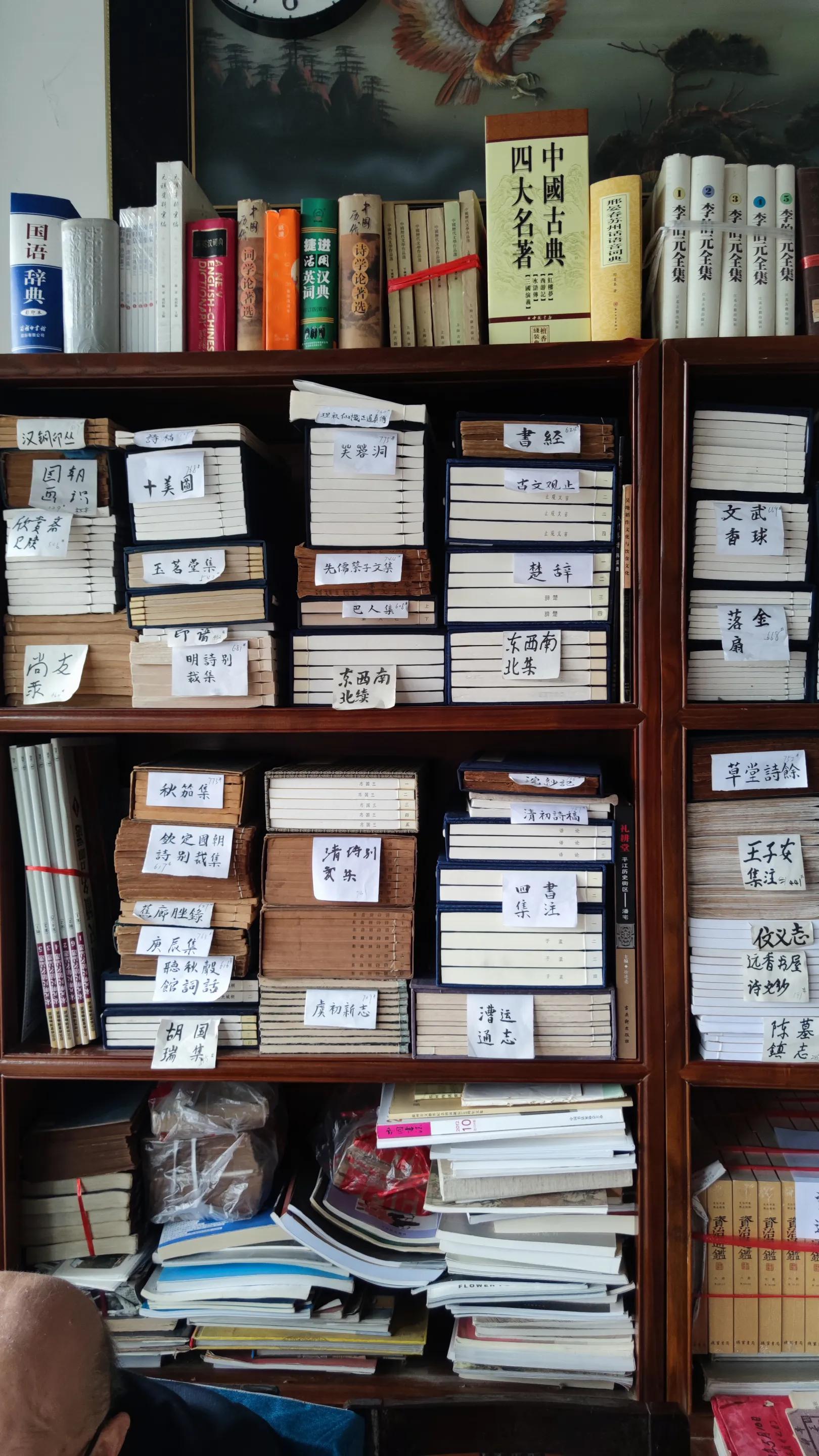 In the hot summer, when you come to Yuanfang in Huangshan, Huizhou, what you want is a ...