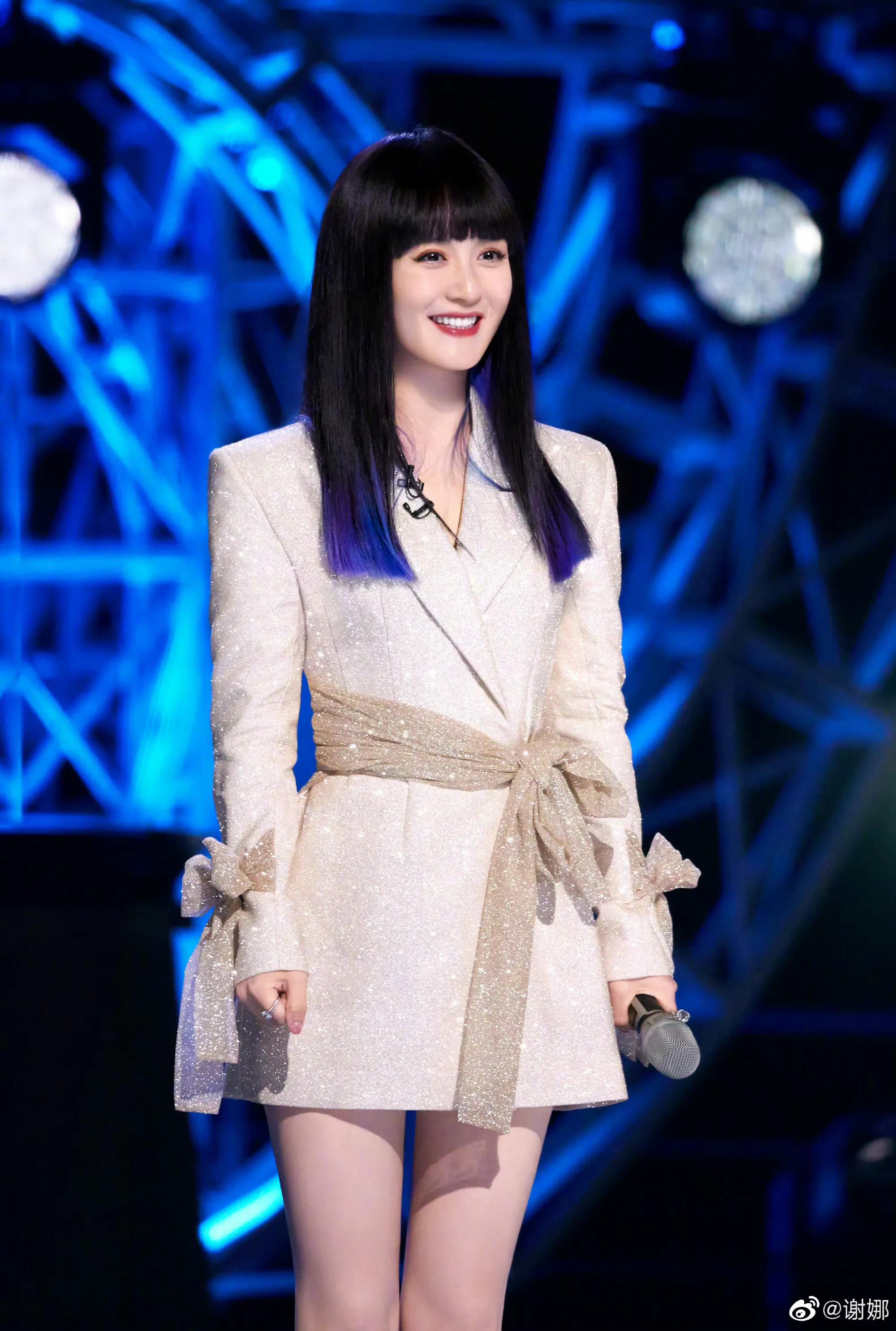 Is Xie Na undergoing plastic surgery or changing stylists? - iNEWS