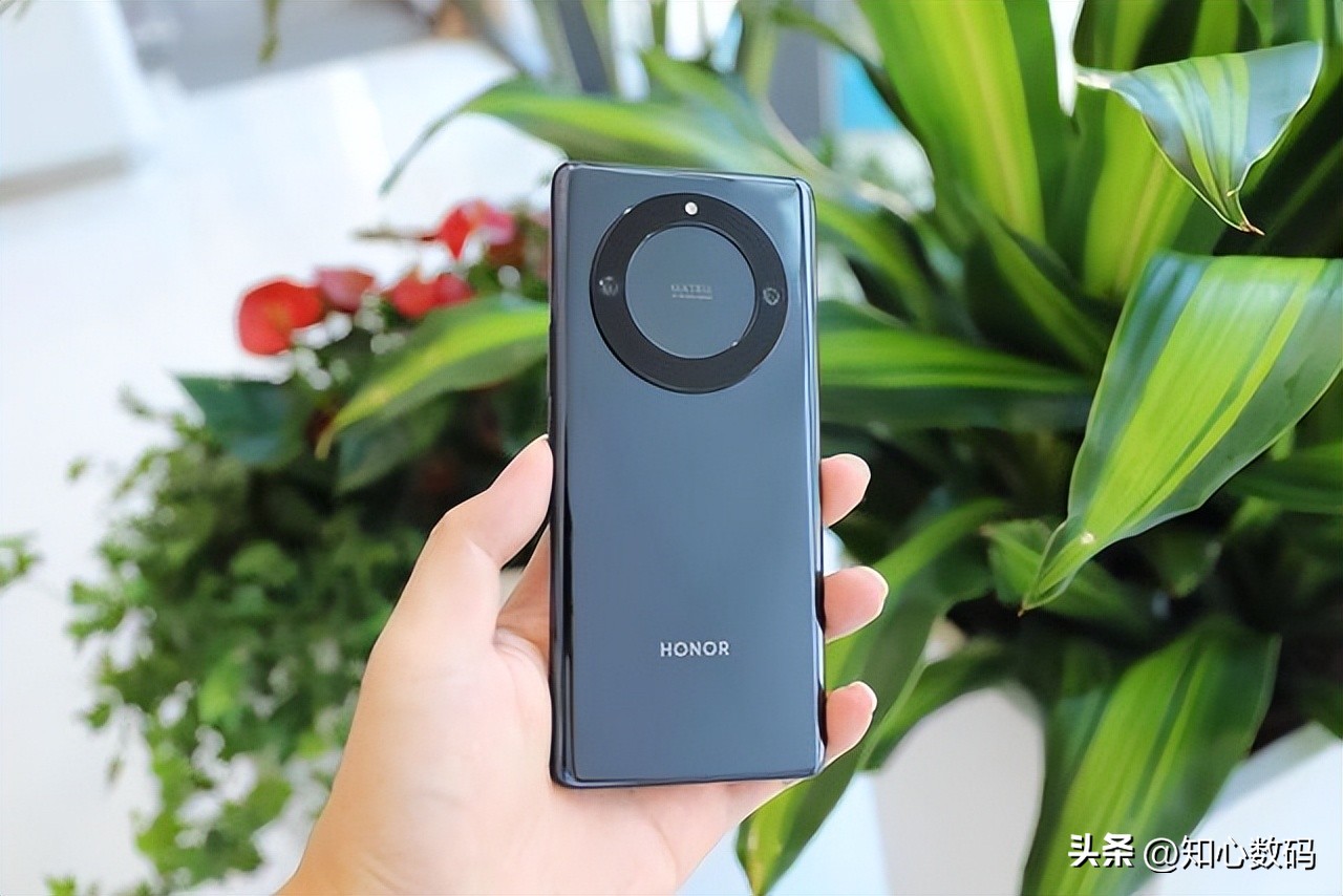 How to choose Honor mobile phone?These four "good reputation", you can ...