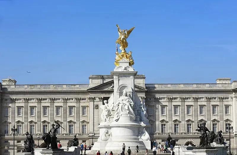 Luxurious stone luxury: colorful marble, build a splendid palace - iMedia