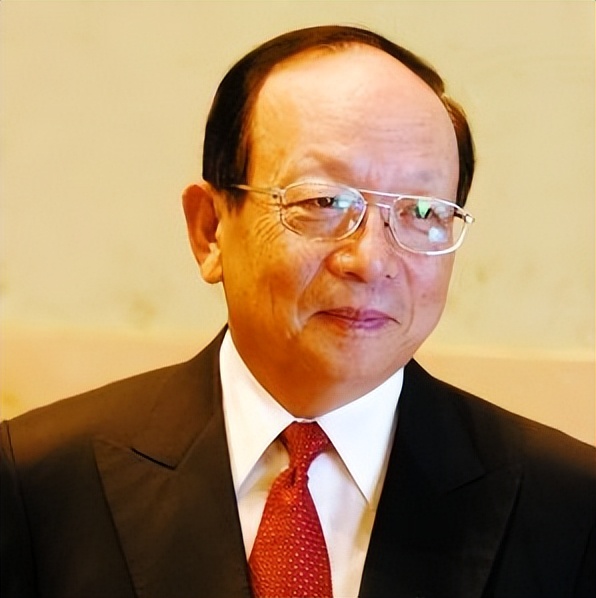 In 1974, Chiang Ching-kuo ran away in fright when he saw his ...