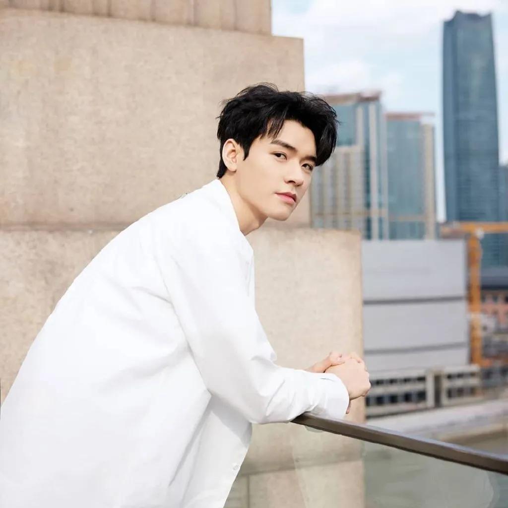 Zhang Ruoyun, Gong Jun, Yang Yang, Wang Churan, Li Xian, Liu Yifei, Guo ...