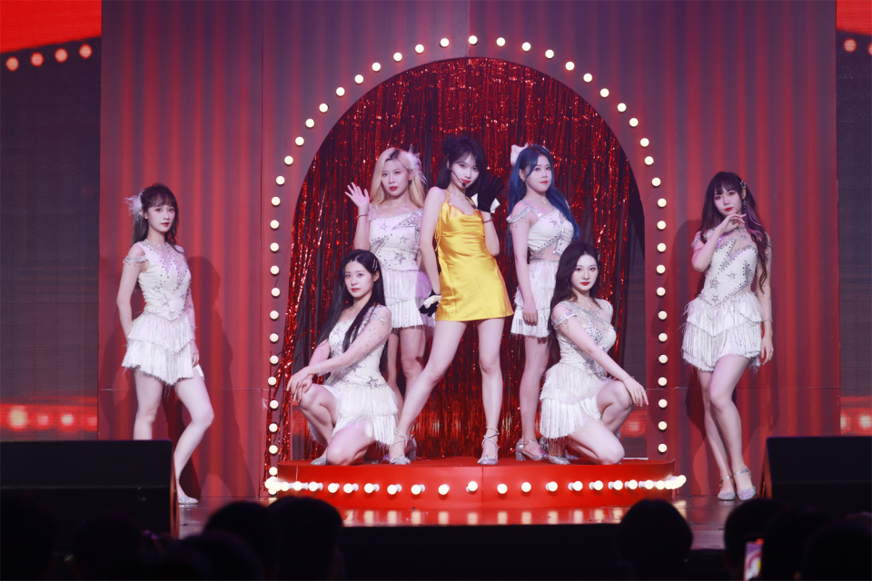 SNH48 Song Xinran's birthday music stage enjoyment will use romance to ...