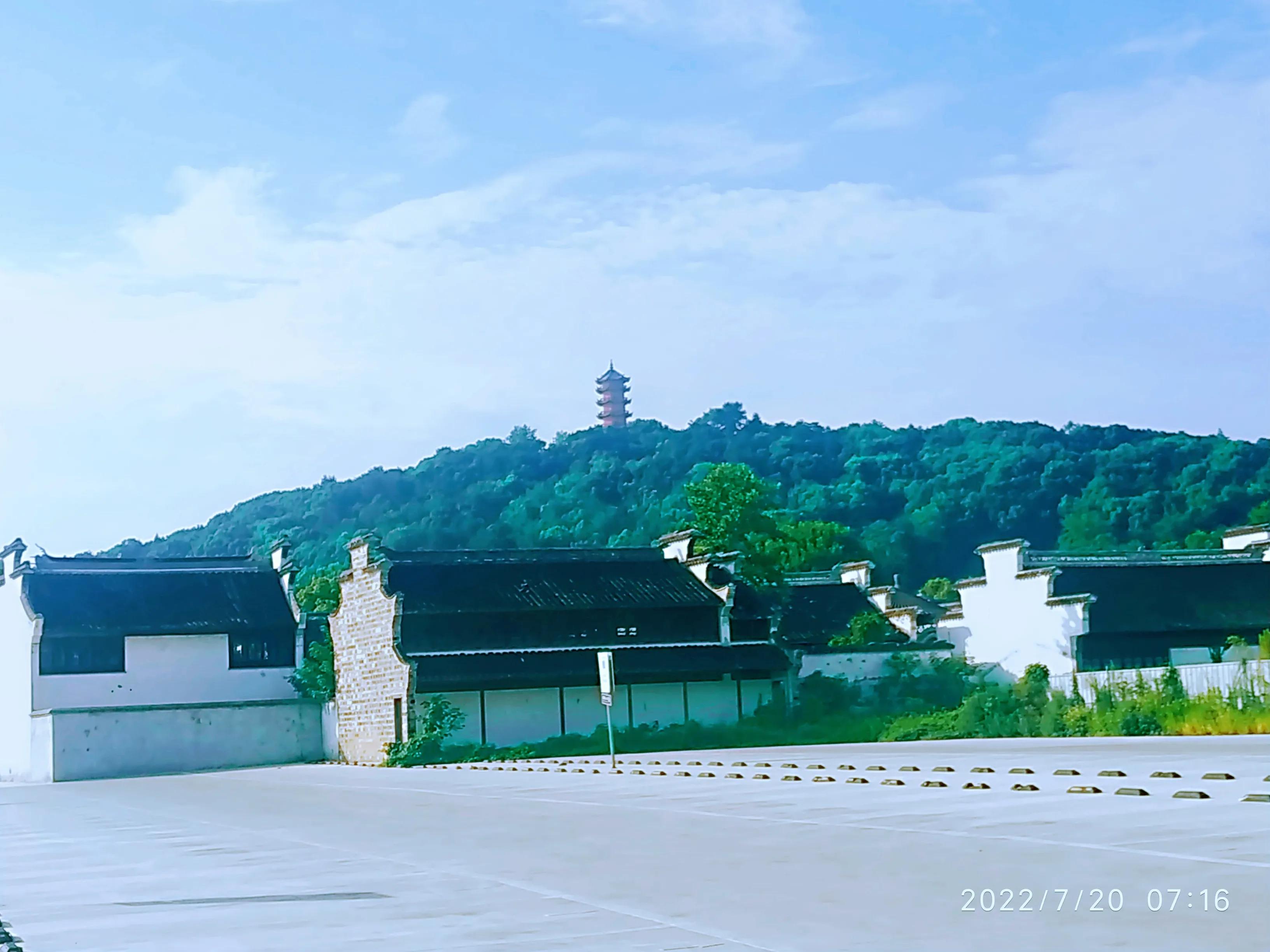 "Zizhu·My Little Poem" - iNEWS