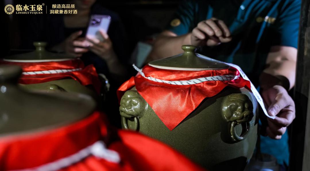 People who understand wine love the "circular drinking" method - iNEWS