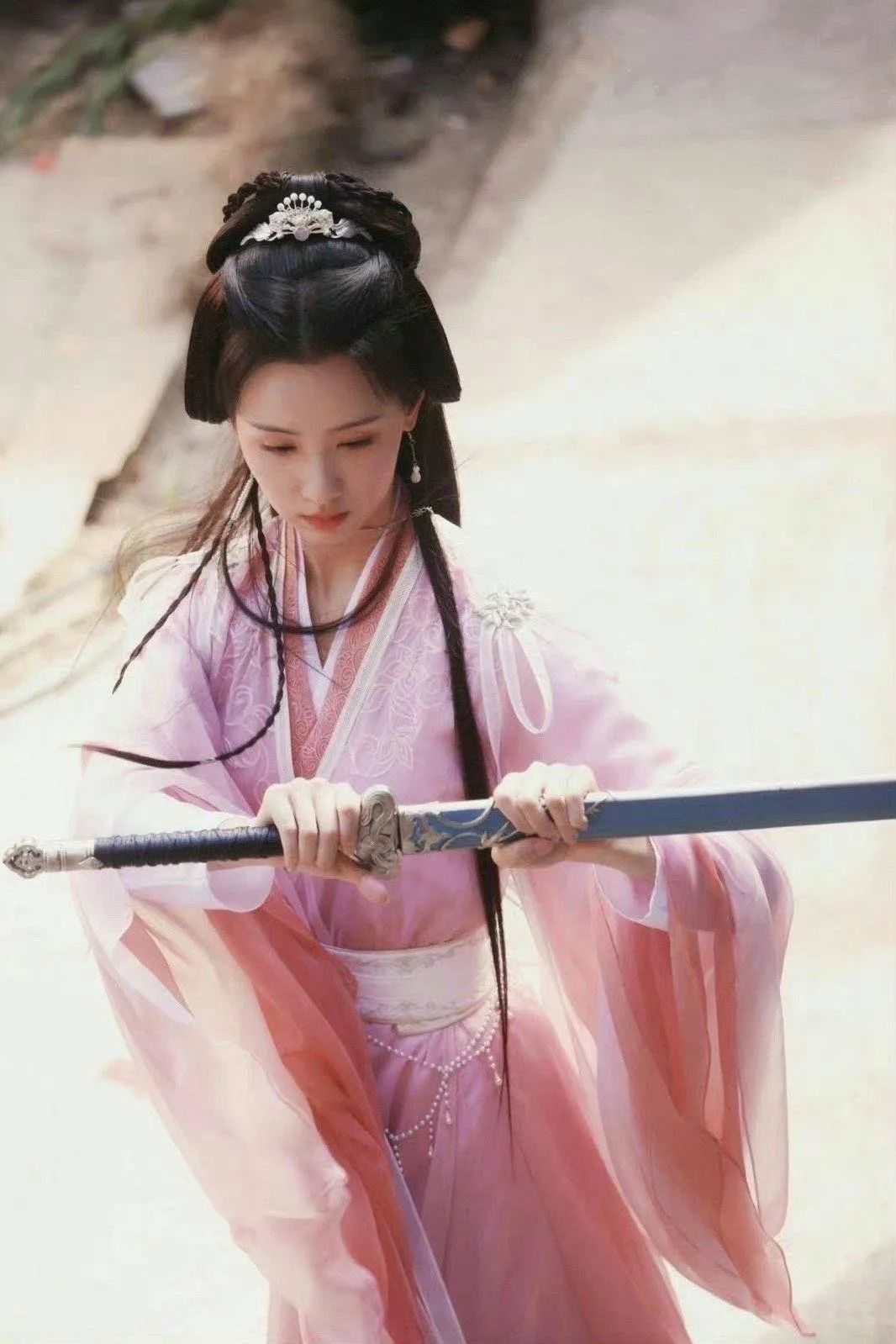 Liu Yifei, Reba, Wang Hedi, Yu Shuxin, Cai Xukun, Li Yitong - iNEWS